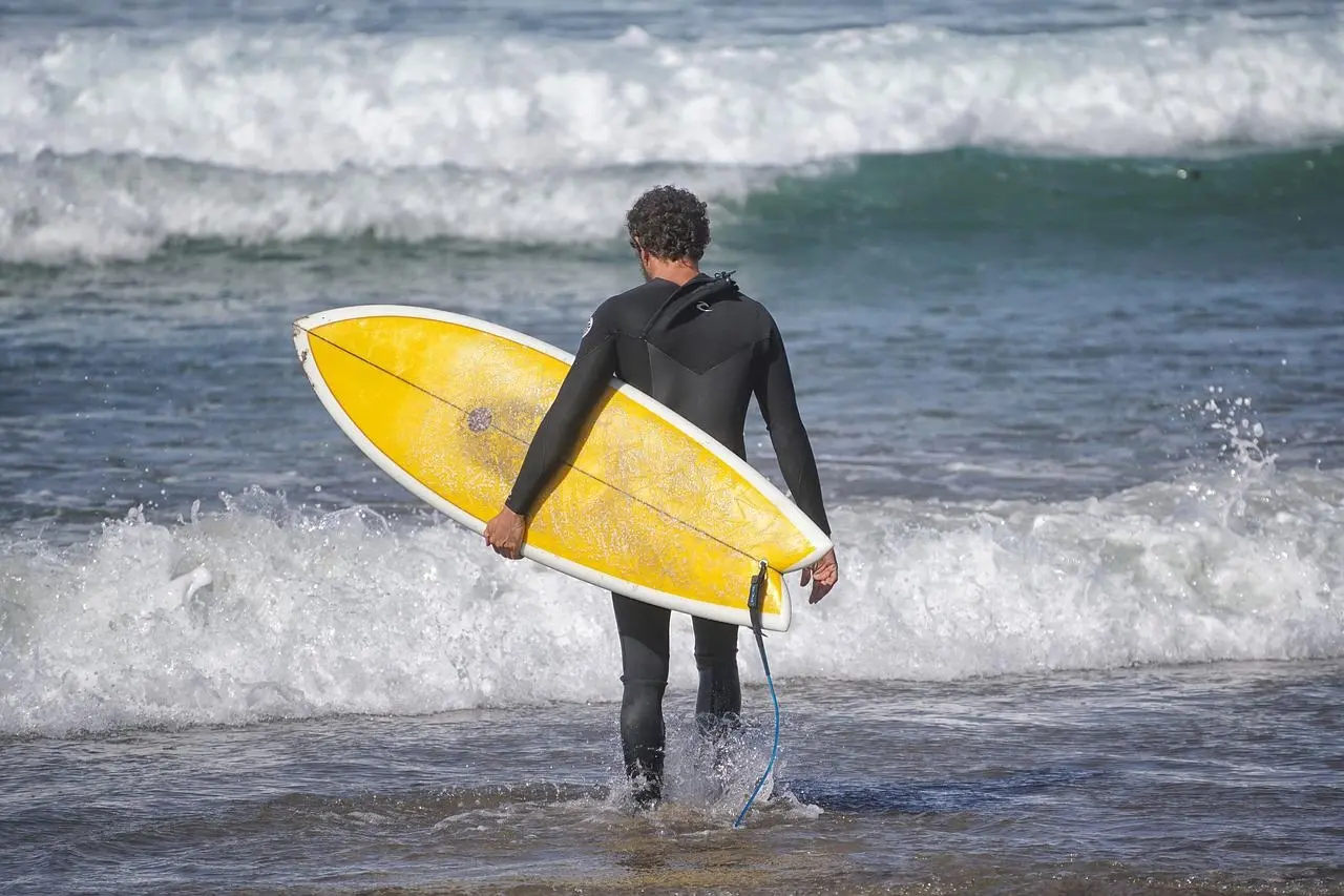7 Meilleures destinations pour apprendre à surfer